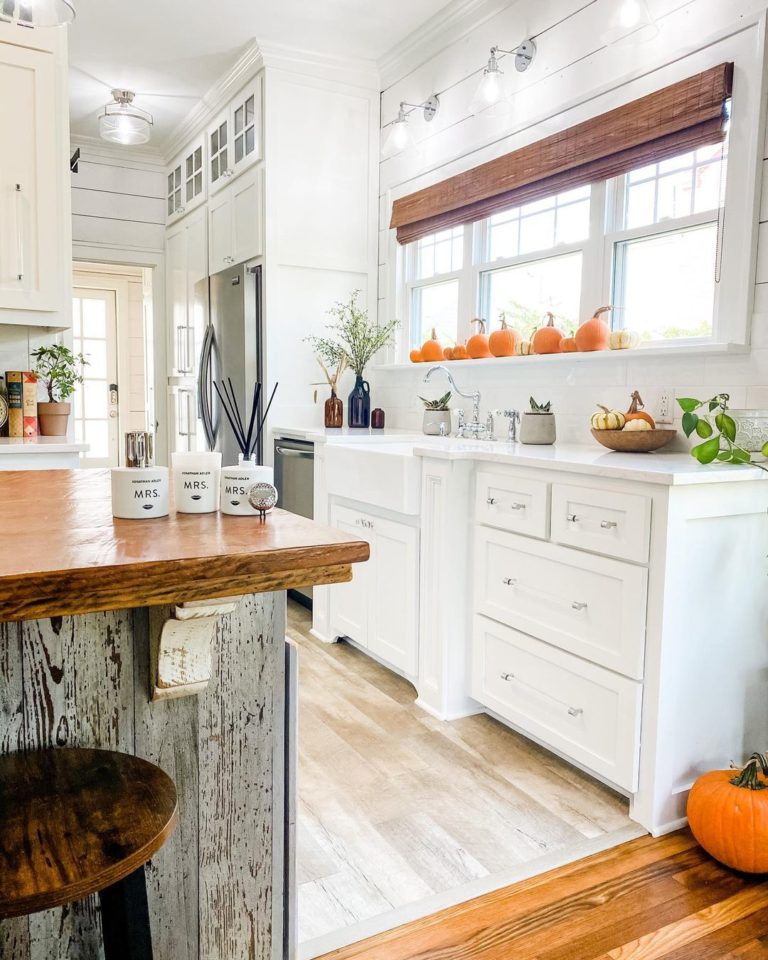 How to Create a Cozy Home for Fall - Simply Southern Cottage